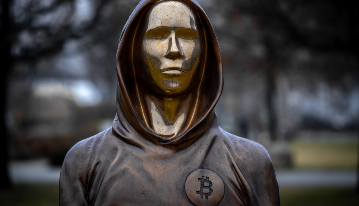 Quem é Satoshi Nakamoto, o misterioso criador do Bitcoin?